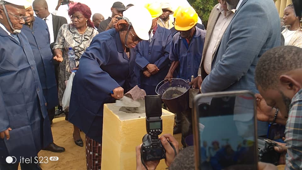 Environnement : lancement des travaux de construction du Centre de ...