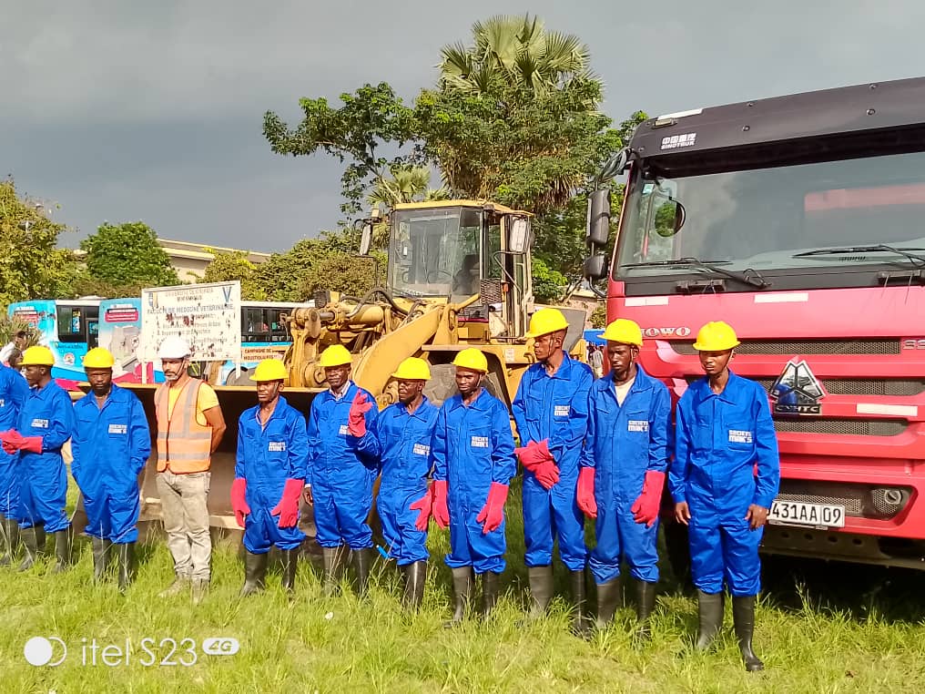 Environnement : lancement des travaux de construction du Centre de ...